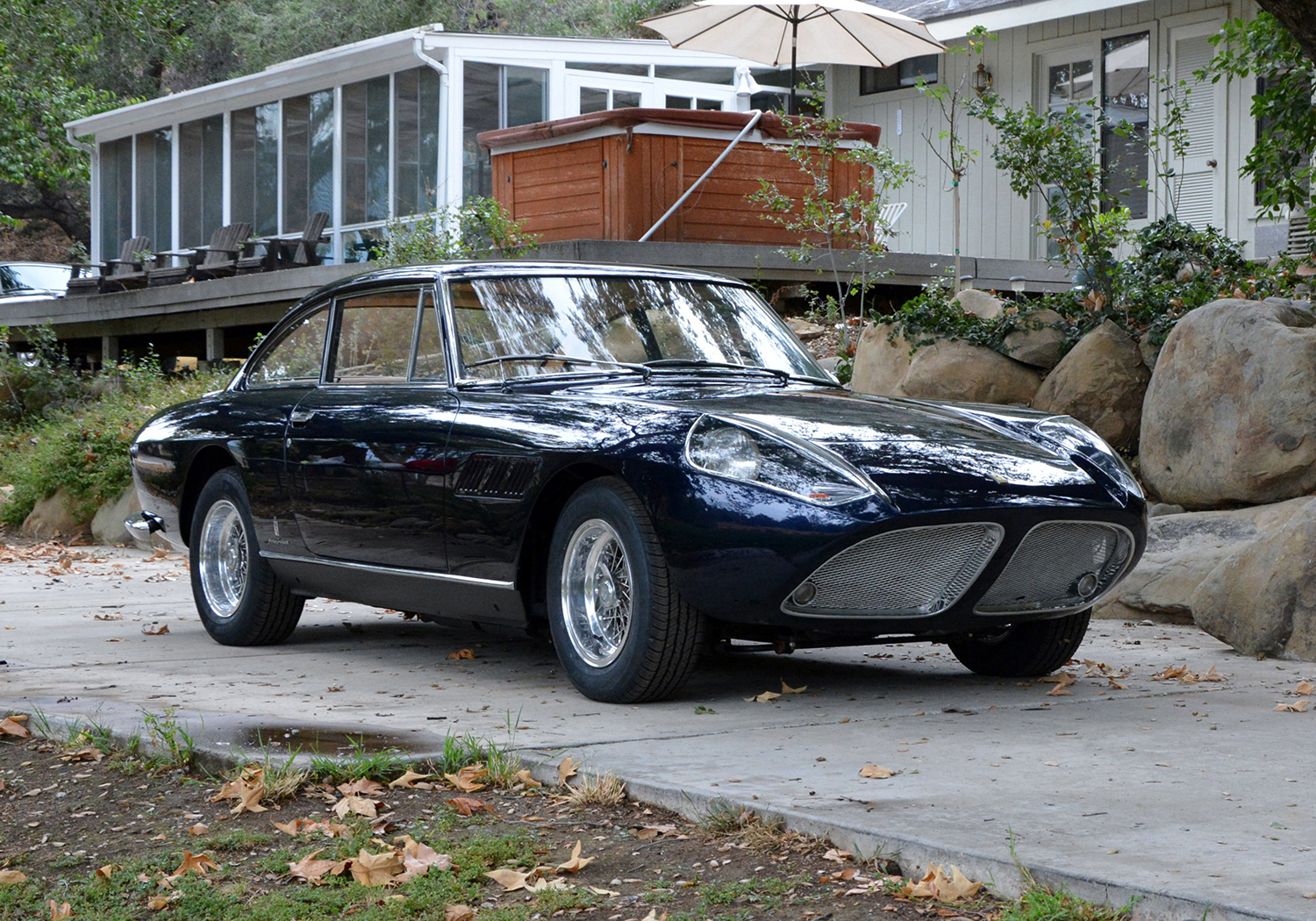 Blue Ferrari 330 Gt