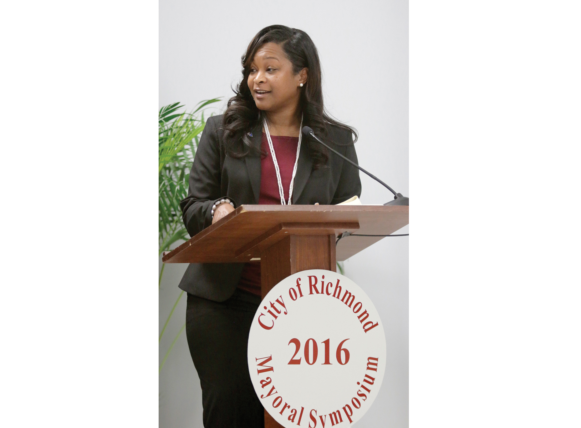 Mayoral hopeful hosts symposium | Richmond Free Press | Serving the ...