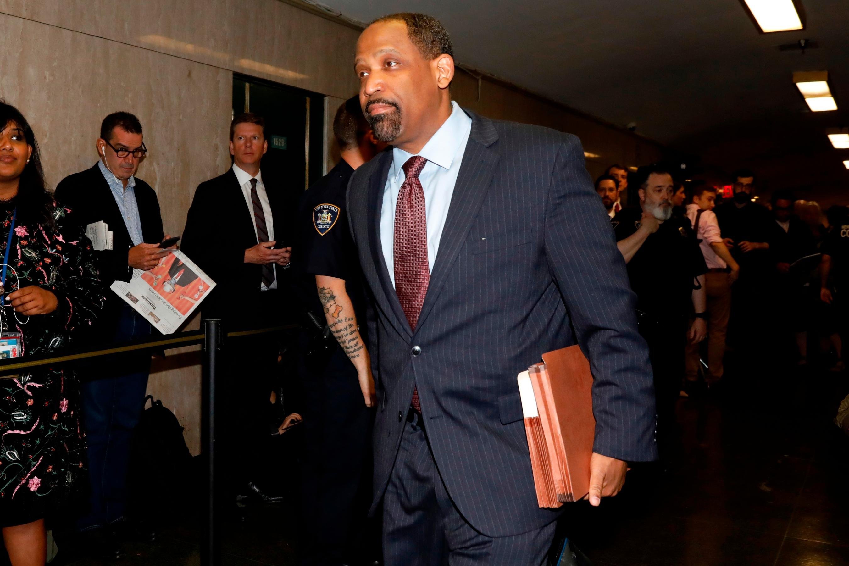 The Harvard law professor representing Harvey Weinstein is being ...