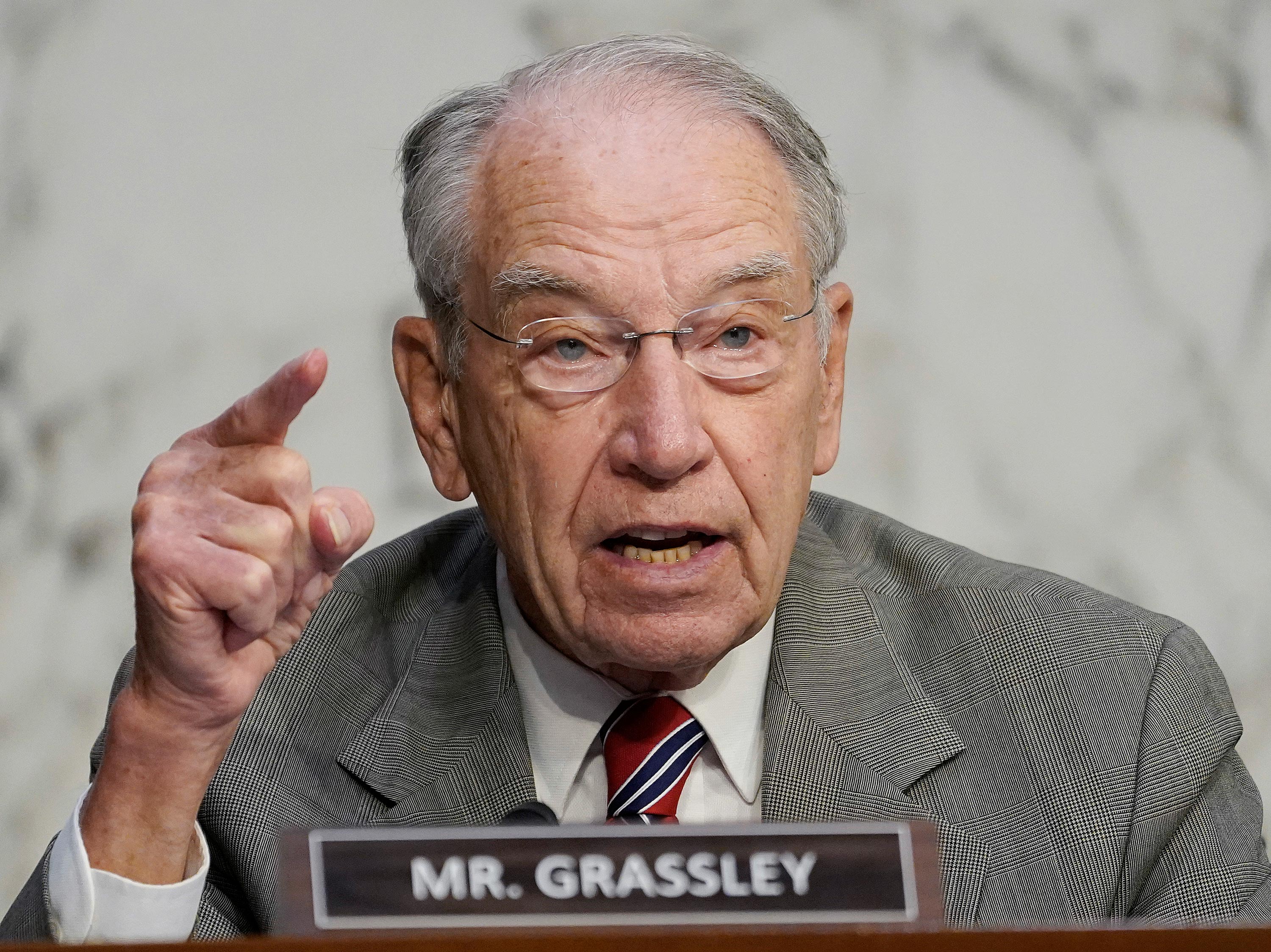 Senior Republican senators say Biden should have access to classified ...