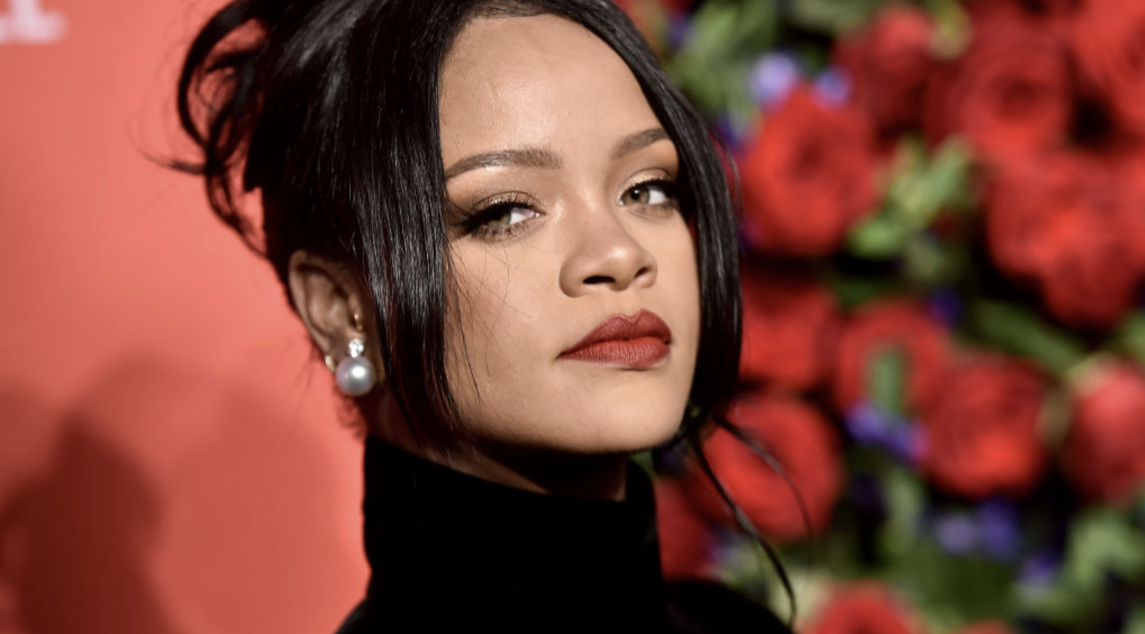 Rihanna has officially hit billionaire status! | Houston Style Magazine ...