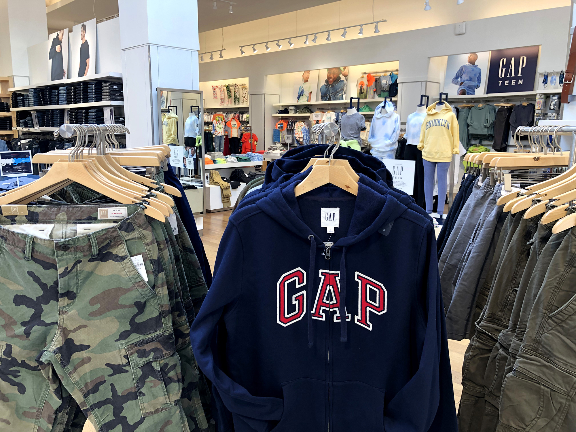 Kohl's and Gap have a surprising plan for this season's unsold clothing ...