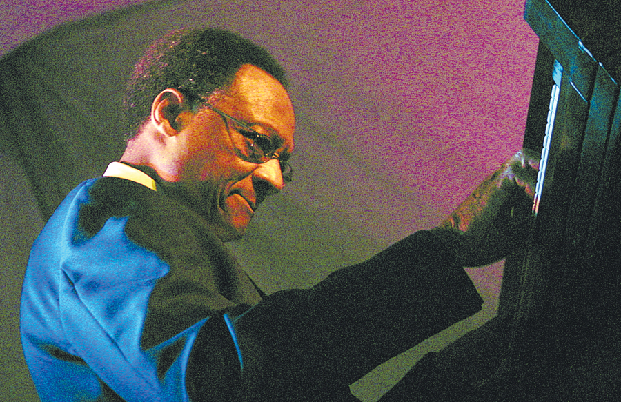 Renowned jazz pianist Ramsey Lewis dies at 87 | Richmond Free Press ...