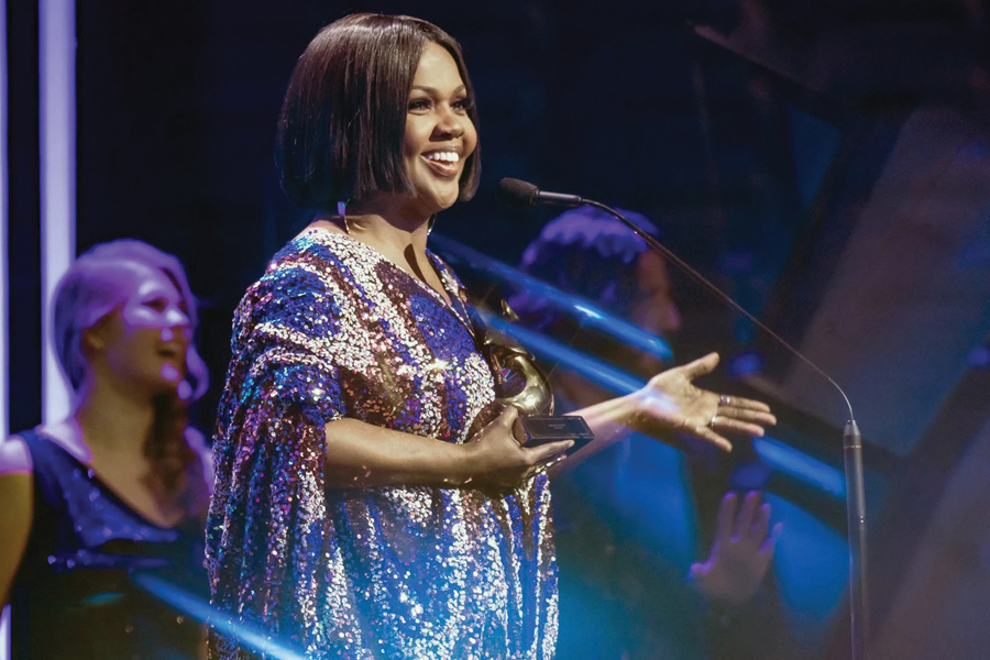 CeCe Winans first Black female to win Dove Artist of the Year ...