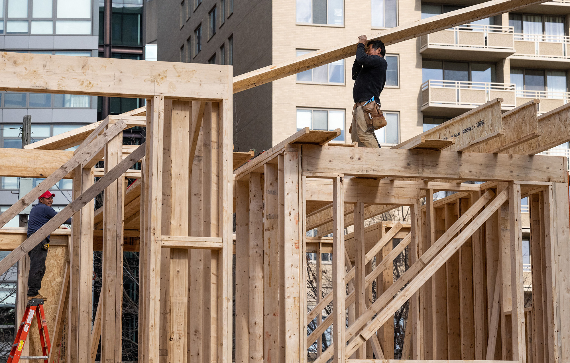 US new home construction fell in January for the fifth straight month ...