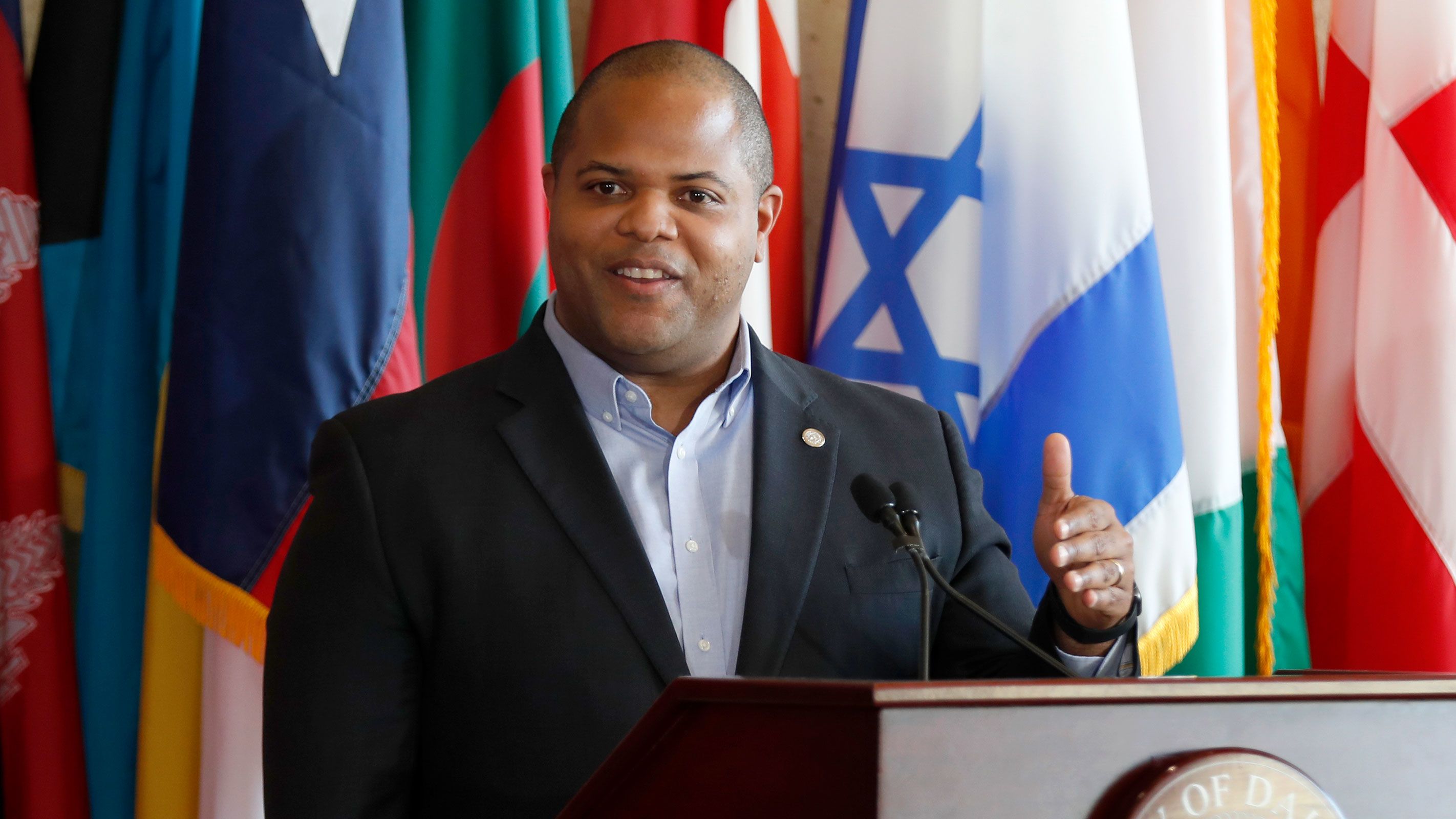 Dallas mayor switches parties to join GOP | Houston Style Magazine ...