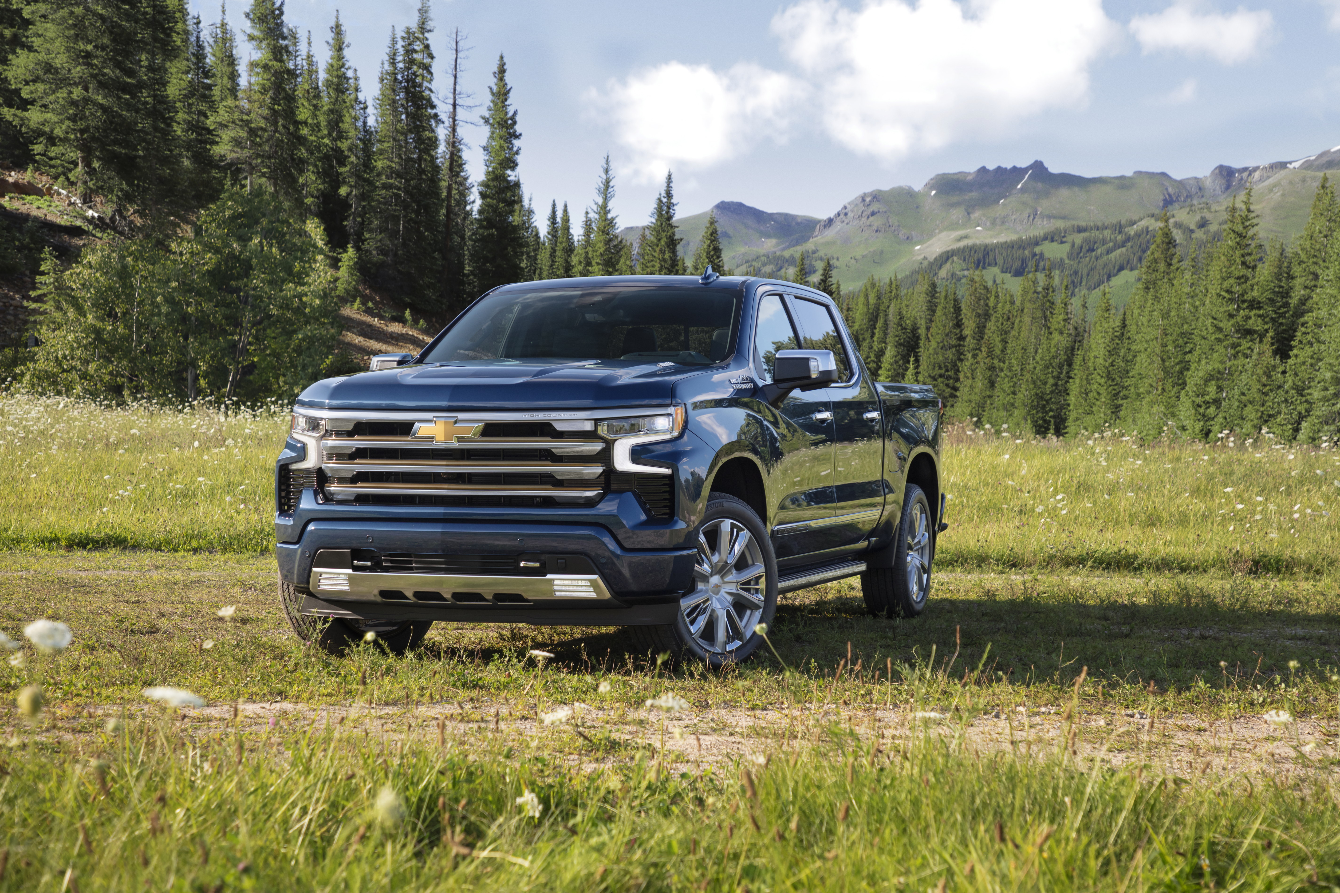 Chevrolet Silverado: Dominating Full-Size Pickup Sales Among Hispanic ...