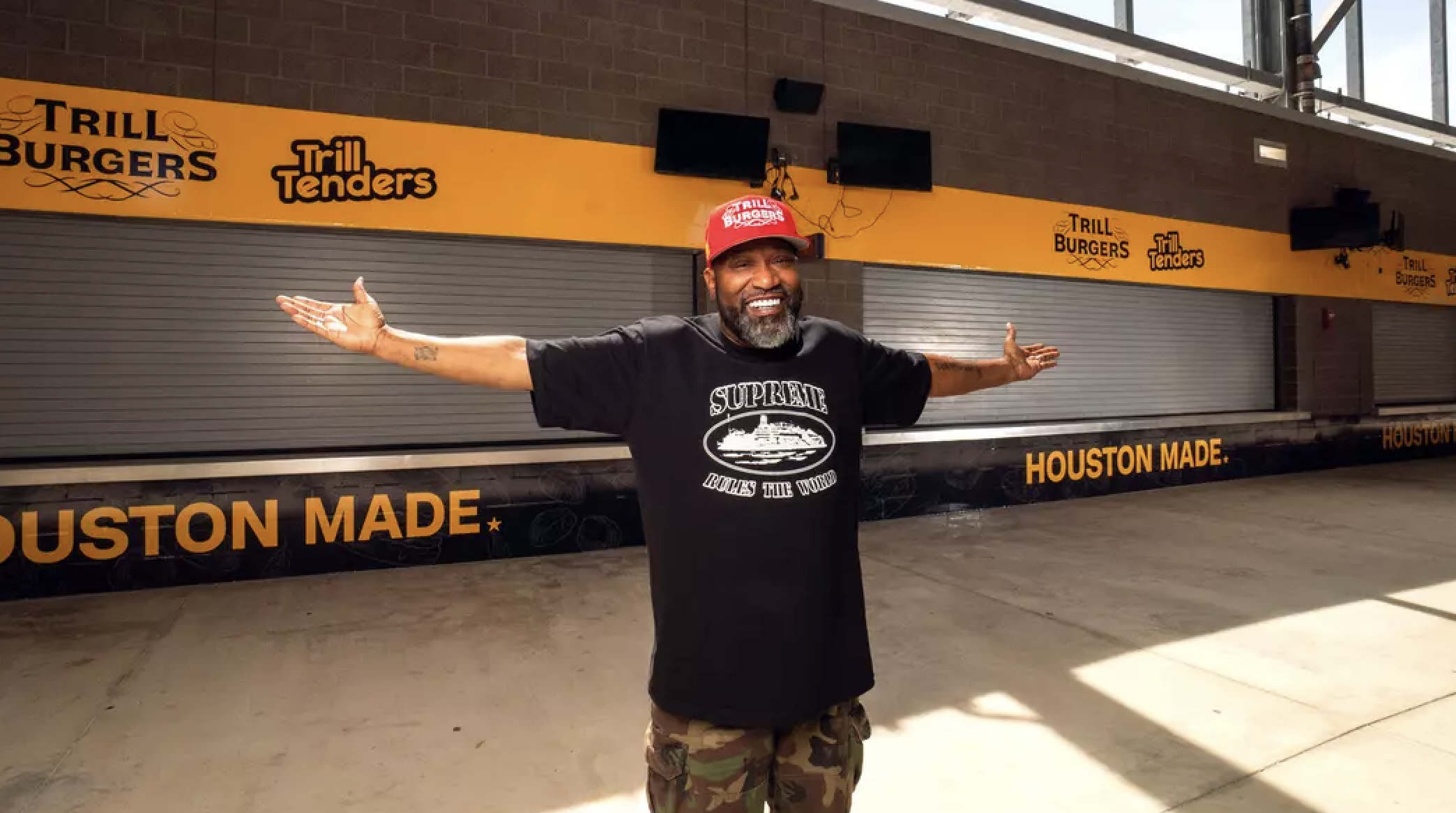 Trill Burgers Pop-Up at UH: Houston Rap Legend Bun B Brings the Flavor ...