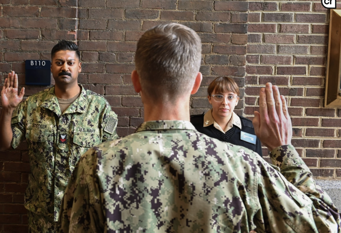 Houston Heroes Strike a Chord: Navy Musicians Reenlist in Patriotic ...