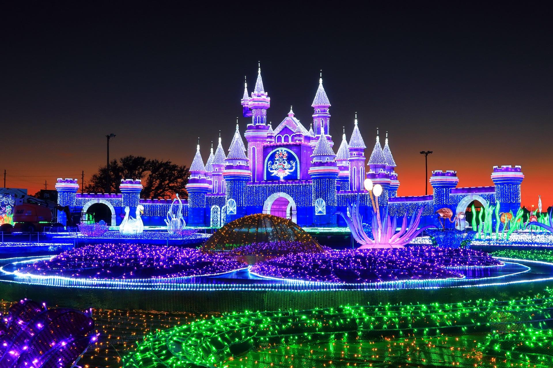 Celebrate the Holidays in Dazzling Style: Magical Winter Lights Returns ...