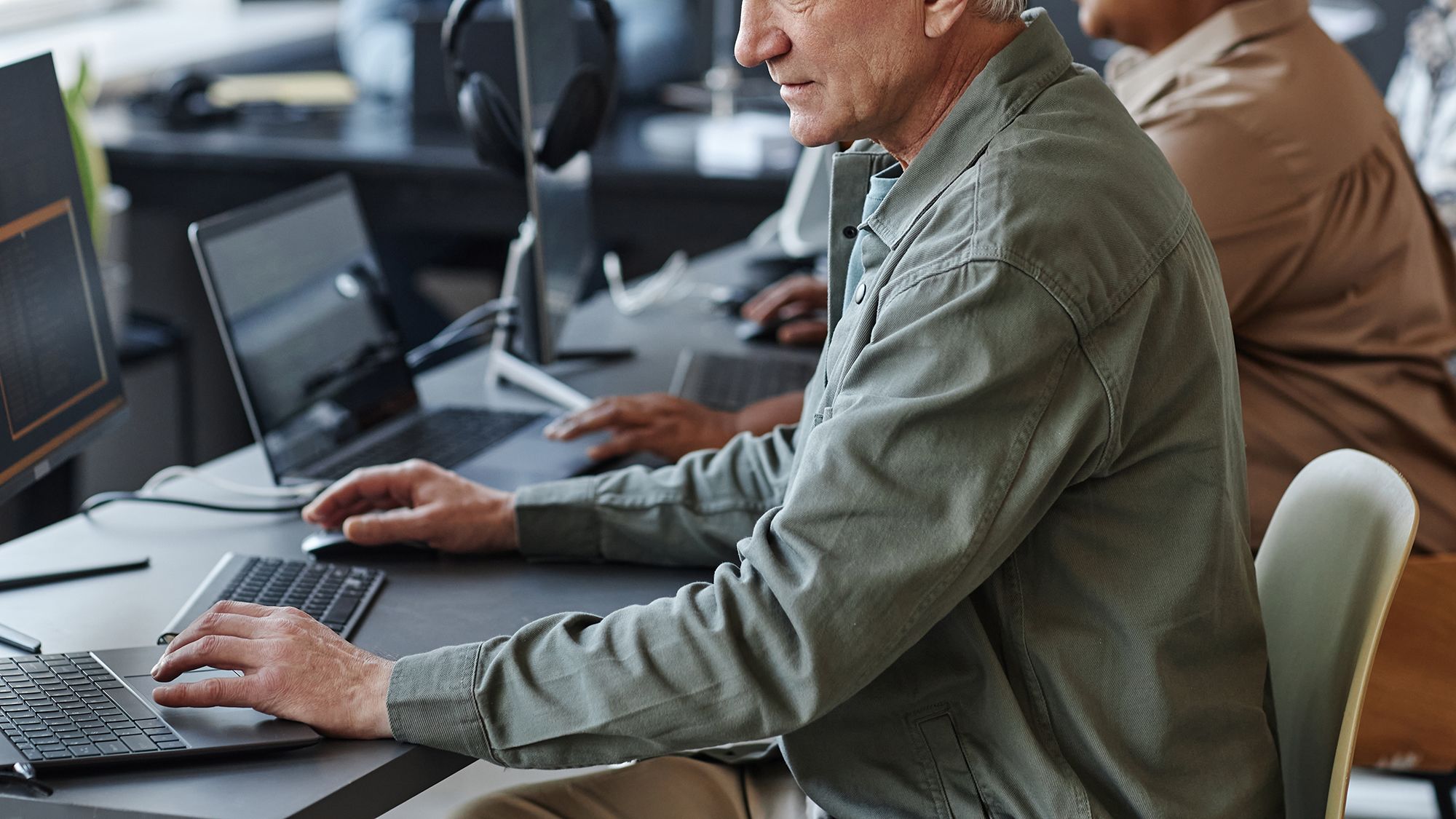 More than half of non-retired US adults expect to rely on Social ...