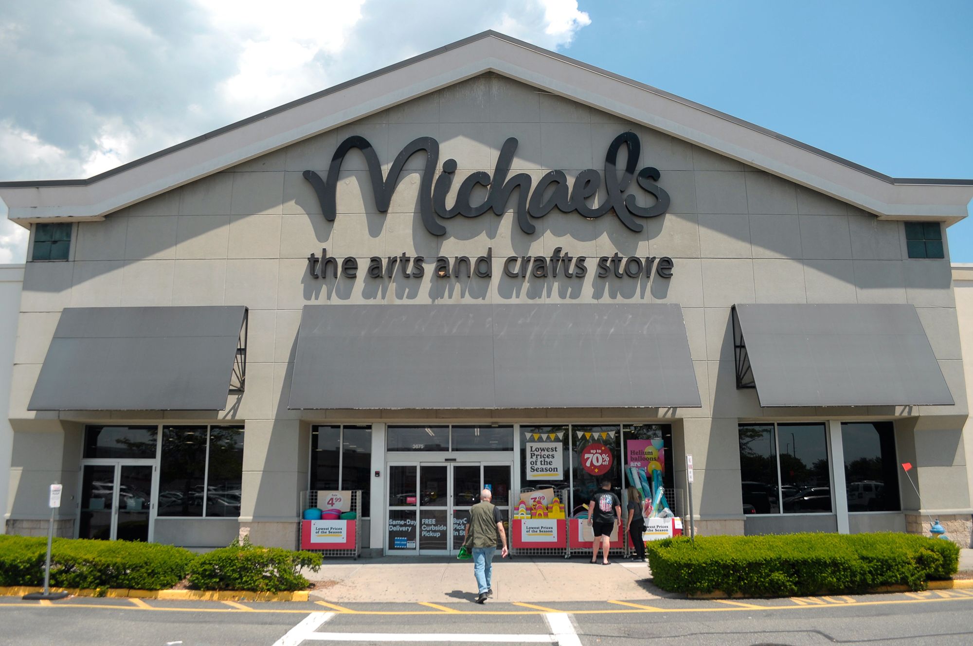 Michaels is expanding its fabric selection following Joann’s collapse ...