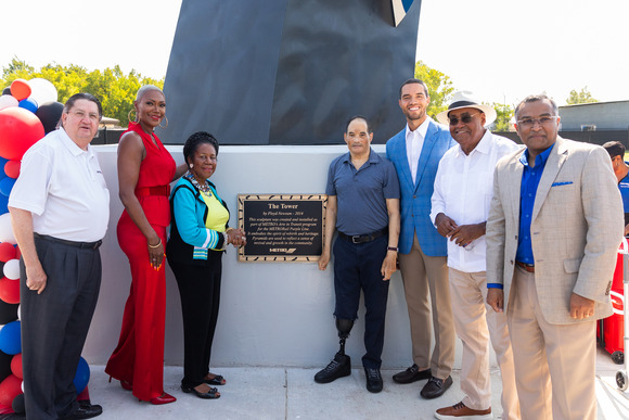 METRO Celebrates Art Installation by Renowned Artist Floyd Newsum ...
